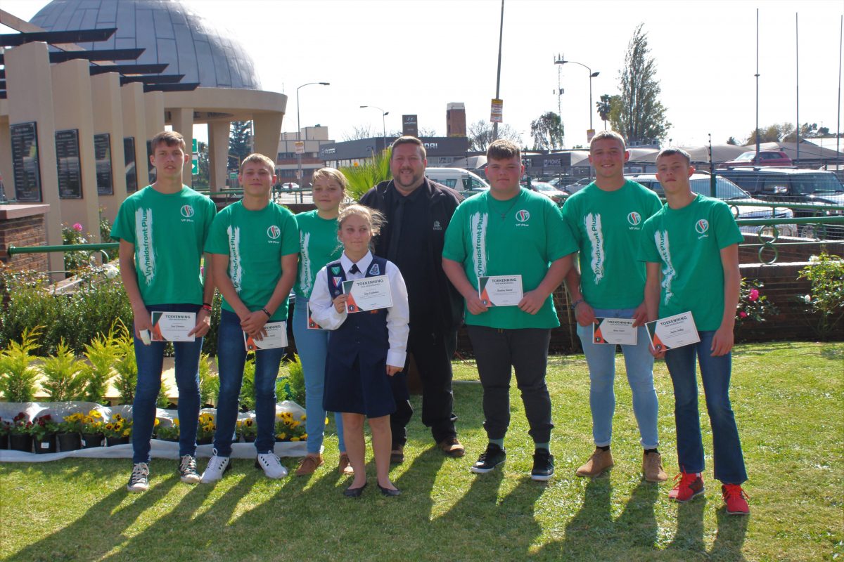 Springs-gemeenskap vier hul harde werk - FAK