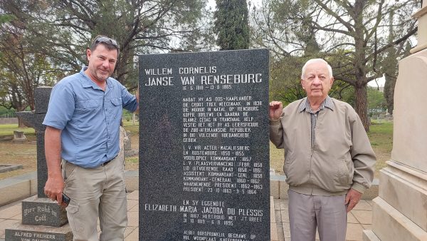 President van die ZAR se nasate sit hand by met Heldeakker ...