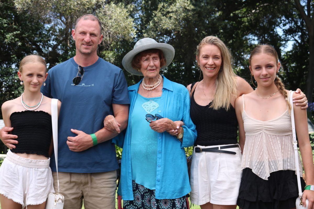 Nostalgiese reis na haar ouma en oupa se huis - FAK